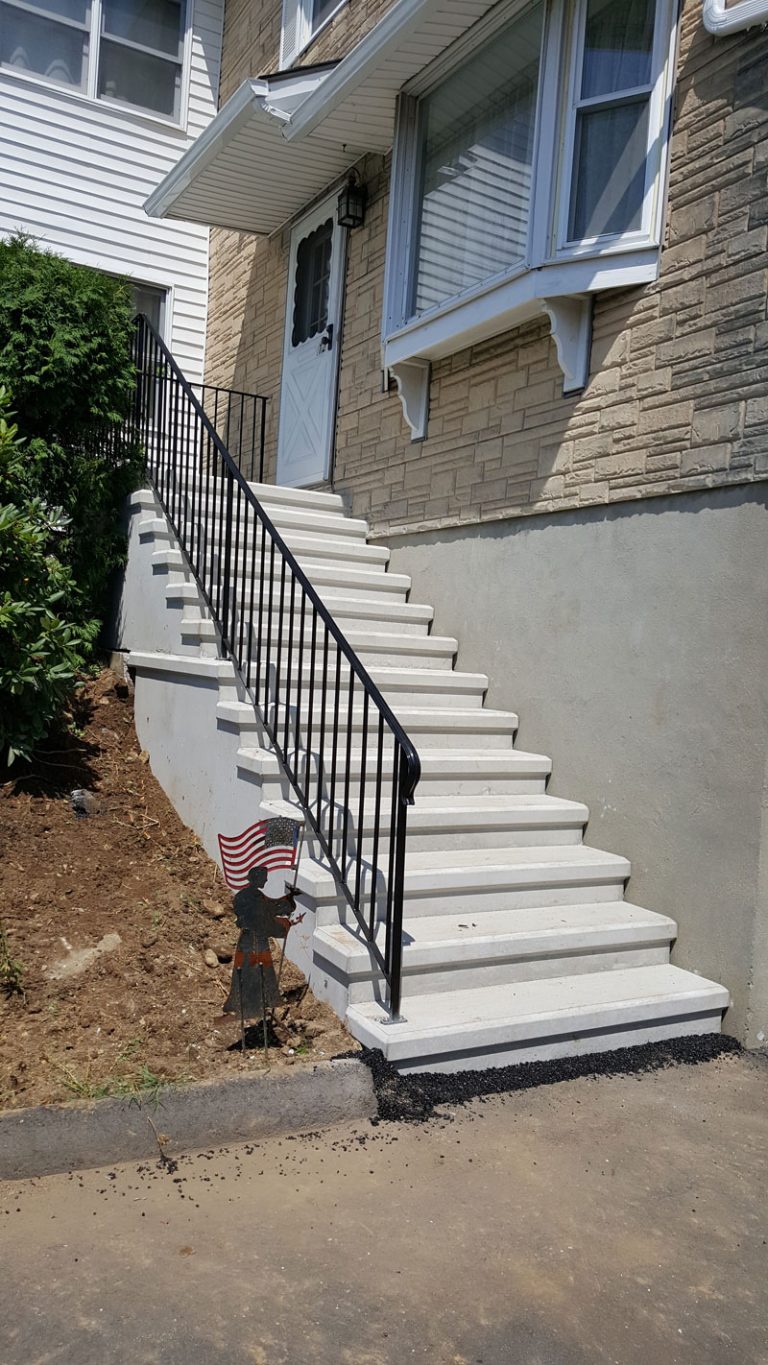 Side Entry Steps | Mono-Crete Step Co LLC | Bethel, CT | (203) 748-8419
